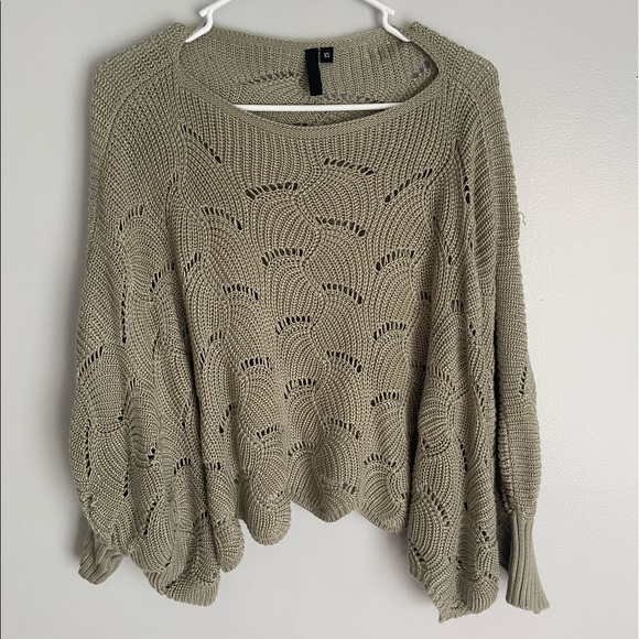 Sweaters | Super Cute Flowy Sweater | Poshmark